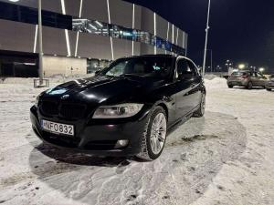 Black BMW 320 2010 in Vilnius, with an engine capacity of 2.00 L and mileage of 265 thousand km for 6300 €, photo  on AUTOMOTO.COM.LV