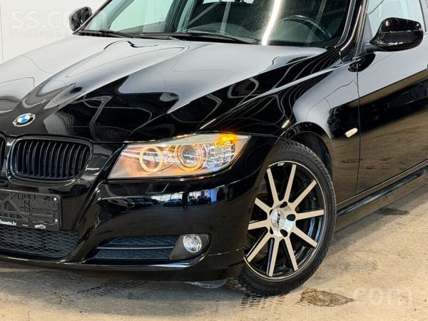 Melns BMW 320 2010 Jūrmala, ar dzinēja tilpumu 2.00 L un nobraukumu 261 tūkst. km par 6995 €, foto 2 vietnē AUTOMOTO.COM.LV