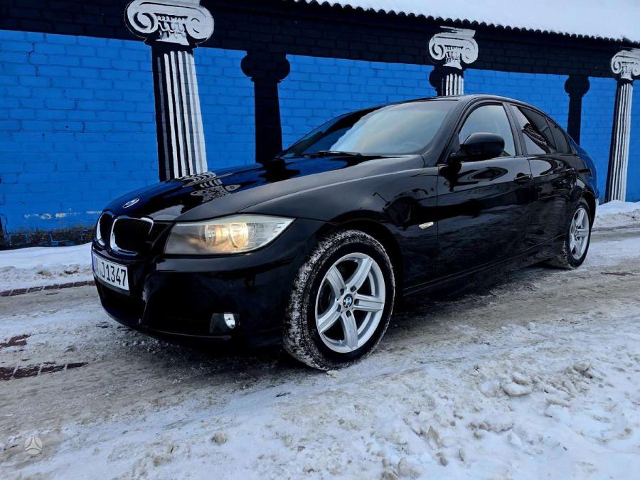 Melns BMW 320 2010 Marijampole, ar dzinēja tilpumu 2.00 L un nobraukumu 300 tūkst. km par 4600 €, foto 1 vietnē AUTOMOTO.COM.LV
