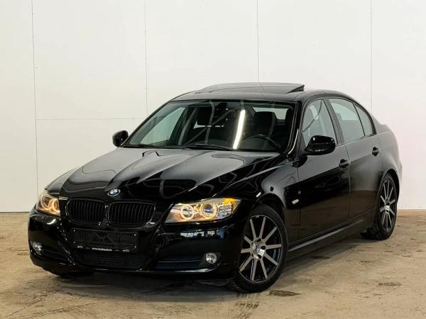 Black BMW 320 2010 in Jurmala, with an engine capacity of 2.00 L and mileage of 260 thousand km for 6995 €, photo 1 on AUTOMOTO.COM.LV
