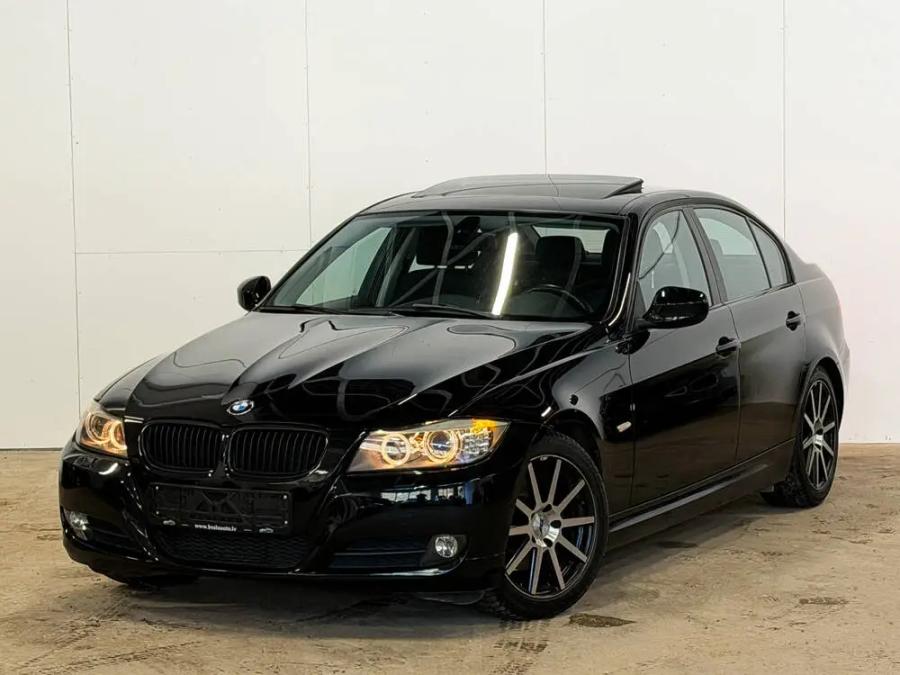 Black BMW 320 2010 in Jurmala, with an engine capacity of 2.00 L and mileage of 260 thousand km for 6995 €, photo 1 on AUTOMOTO.COM.LV