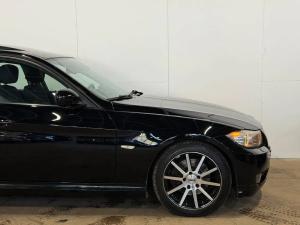 Black BMW 320 2010 in Jurmala, with an engine capacity of 2.00 L and mileage of 260 thousand km for 6995 €, photo 16 on AUTOMOTO.COM.LV