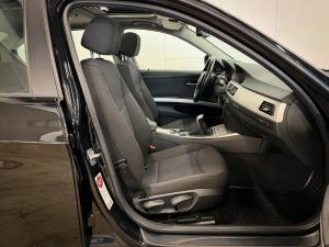 Black BMW 320 2010 in Jurmala, with an engine capacity of 2.00 L and mileage of 260 thousand km for 6995 €, photo 24 on AUTOMOTO.COM.LV