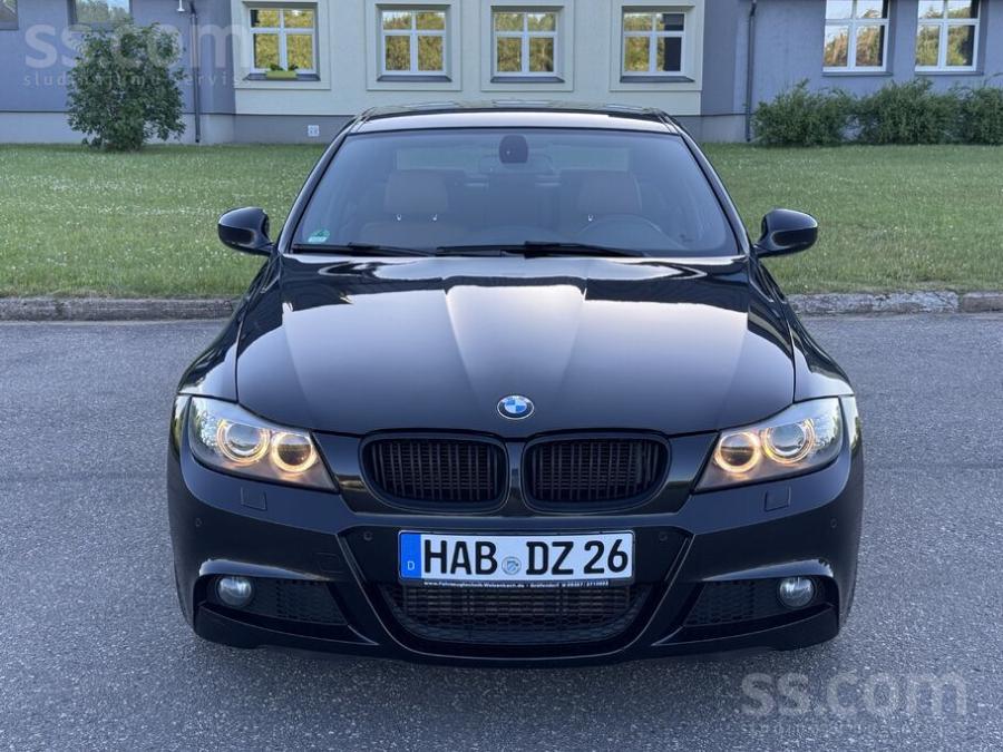 Melns BMW 320 2010 Cēsis, ar dzinēja tilpumu 2.00 L un nobraukumu 273 tūkst. km par 6850 €, foto 5 vietnē AUTOMOTO.COM.LV
