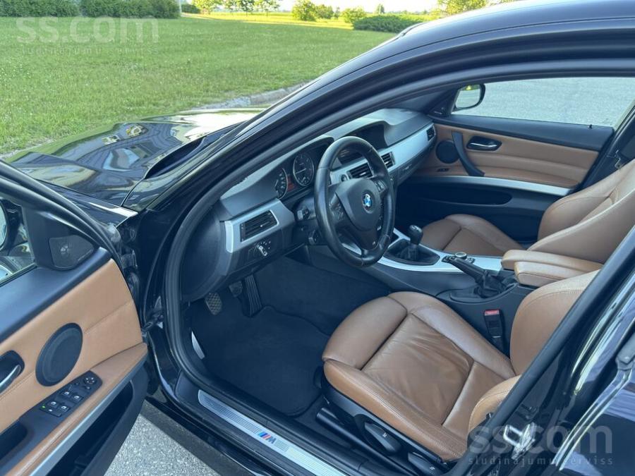 Melns BMW 320 2010 Cēsis, ar dzinēja tilpumu 2.00 L un nobraukumu 273 tūkst. km par 6850 €, foto 14 vietnē AUTOMOTO.COM.LV