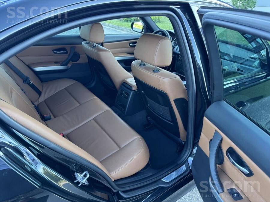 Melns BMW 320 2010 Cēsis, ar dzinēja tilpumu 2.00 L un nobraukumu 273 tūkst. km par 6850 €, foto 17 vietnē AUTOMOTO.COM.LV