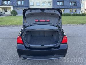 Melns BMW 320 2010 Cēsis, ar dzinēja tilpumu 2.00 L un nobraukumu 273 tūkst. km par 6850 €, foto 30 vietnē AUTOMOTO.COM.LV