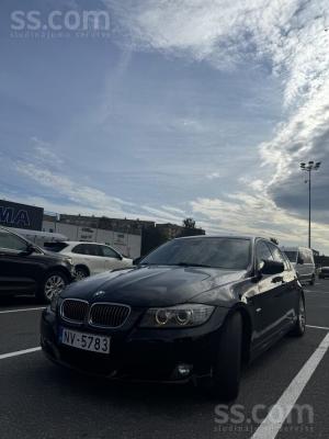 Black BMW 320 2010 in Riga, with an engine capacity of 2.00 L and mileage of 365 thousand km for 3900 €, photo 6 on AUTOMOTO.COM.LV