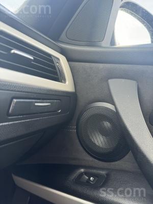 Black BMW 320 2010 in Riga, with an engine capacity of 2.00 L and mileage of 365 thousand km for 3900 €, photo 8 on AUTOMOTO.COM.LV