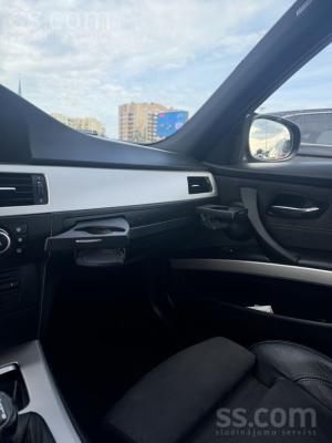 Black BMW 320 2010 in Riga, with an engine capacity of 2.00 L and mileage of 365 thousand km for 3900 €, photo 10 on AUTOMOTO.COM.LV