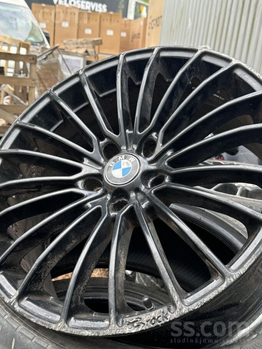 Black BMW 320 2010 in Riga, with an engine capacity of 2.00 L and mileage of 365 thousand km for 3900 €, photo 11 on AUTOMOTO.COM.LV