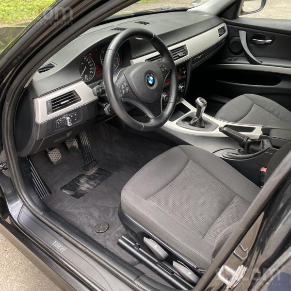 Black BMW 320 2010 in Riga, with an engine capacity of 2.00 L and mileage of 0 thousand km for 4999 €, photo 6 on AUTOMOTO.COM.LV