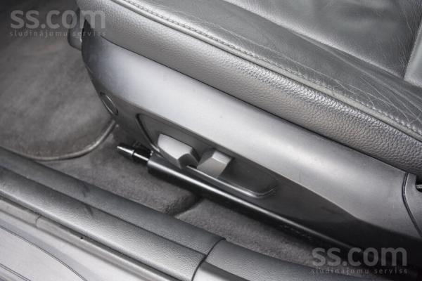 Melns BMW 320 2010 Rīga, ar dzinēja tilpumu 2.00 L un nobraukumu 242 tūkst. km par 6990 €, foto 10 vietnē AUTOMOTO.COM.LV