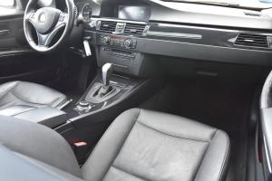 Melns BMW 320 2010 Mārupe, ar dzinēja tilpumu 2.00 L un nobraukumu 243 tūkst. km par 6990 €, foto 3 vietnē AUTOMOTO.COM.LV