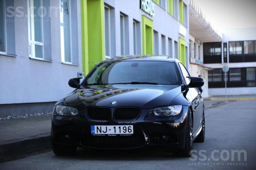 Black BMW 320 2010 in Riga, with an engine capacity of 2.00 L and mileage of 344 thousand km for 6995 €, photo 1 on AUTOMOTO.COM.LV