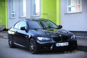 Black BMW 320 2010 in Riga, with an engine capacity of 2.00 L and mileage of 344 thousand km for 6995 €, photo 5 on AUTOMOTO.COM.LV