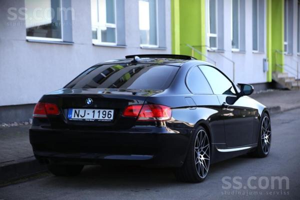Black BMW 320 2010 in Riga, with an engine capacity of 2.00 L and mileage of 344 thousand km for 6995 €, photo 6 on AUTOMOTO.COM.LV