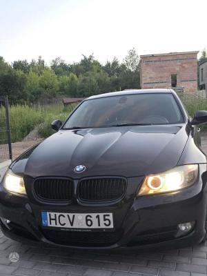 Black BMW 320 2010 in Kaunas, with an engine capacity of 2.00 L and mileage of 285 thousand km for 6200 €, photo 1 on AUTOMOTO.COM.LV