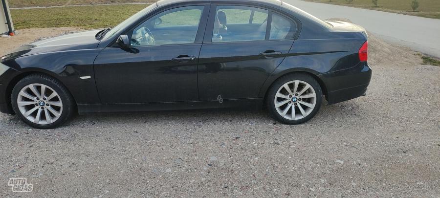 Melns BMW 320 2010 Klaipėda, ar dzinēja tilpumu 2.00 L un nobraukumu 250 tūkst. km par 990 €, foto 6 vietnē AUTOMOTO.COM.LV