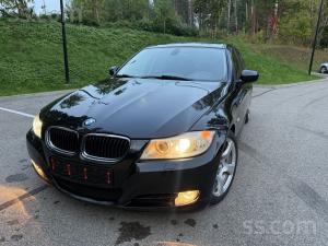 Black BMW 320 2010 in Ogre, with an engine capacity of 2.00 L and mileage of 283 thousand km for 5300 €, photo  on AUTOMOTO.COM.LV