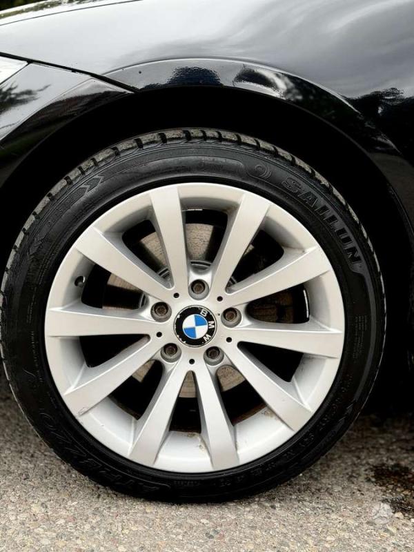 Melns BMW 320 2010 Viļņa, ar dzinēja tilpumu 2.00 L un nobraukumu 289 tūkst. km par 5000 €, foto 10 vietnē AUTOMOTO.COM.LV