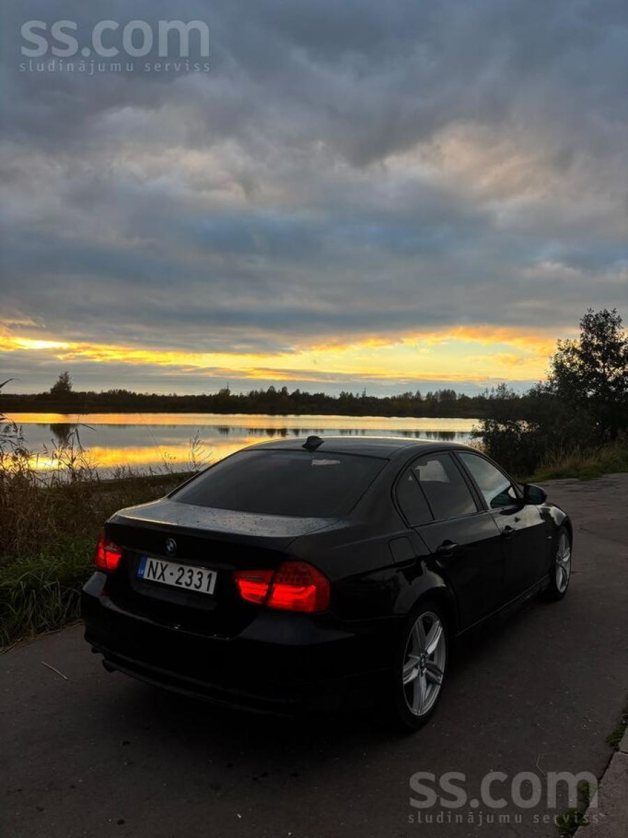 Melns BMW 320 2010 Rīga, ar dzinēja tilpumu 2.00 L un nobraukumu 358 tūkst. km par 3800 €, foto 4 vietnē AUTOMOTO.COM.LV