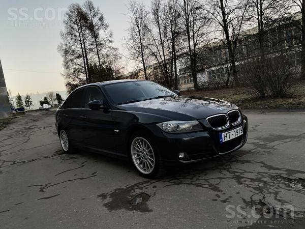 Черный БМВ 320 2011 в Рига, объемом двигателя 2.00 л и пробегом 335 тыс. км за 5750 €, фото 1 на AUTOMOTO.COM.LV