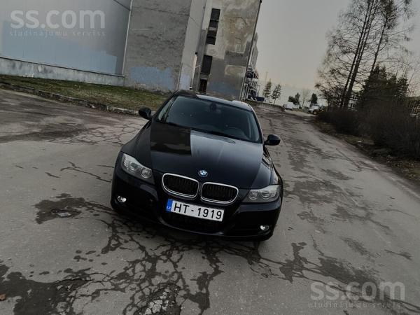 Черный БМВ 320 2011 в Рига, объемом двигателя 2.00 л и пробегом 335 тыс. км за 5750 €, фото 5 на AUTOMOTO.COM.LV