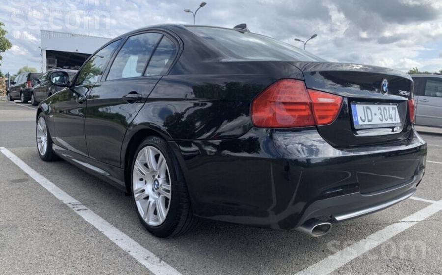 Melns BMW 320 2011 Liepāja, ar dzinēja tilpumu 2.00 L un nobraukumu 214 tūkst. km par 7000 €, foto 3 vietnē AUTOMOTO.COM.LV