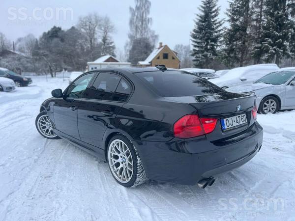Melns BMW 320 2011 Kuldīga, ar dzinēja tilpumu 2.00 L un nobraukumu 356 tūkst. km par 7290 €, foto 3 vietnē AUTOMOTO.COM.LV