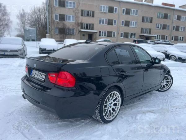 Melns BMW 320 2011 Kuldīga, ar dzinēja tilpumu 2.00 L un nobraukumu 356 tūkst. km par 7290 €, foto 4 vietnē AUTOMOTO.COM.LV