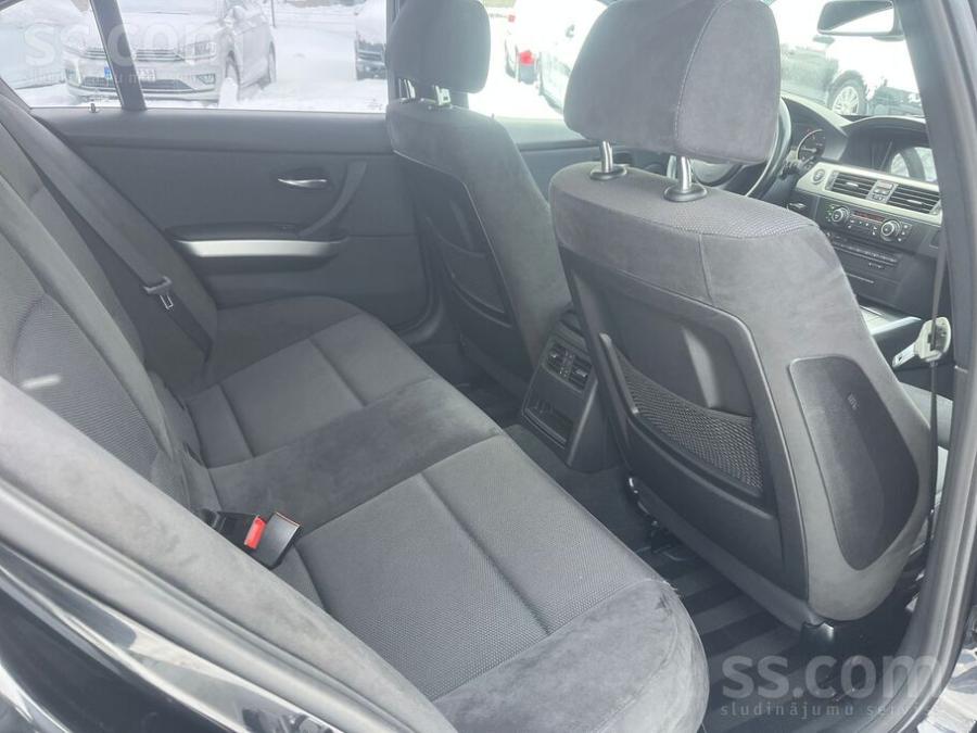 Black BMW 320 2011 in Kuldiga, with an engine capacity of 2.00 L and mileage of 356 thousand km for 7290 €, photo 13 on AUTOMOTO.COM.LV