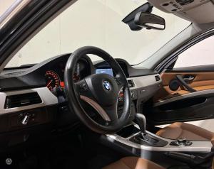 Melns BMW 320 2011 Klaipėda, ar dzinēja tilpumu 2.00 L un nobraukumu 238 tūkst. km par 6900 €, foto 22 vietnē AUTOMOTO.COM.LV