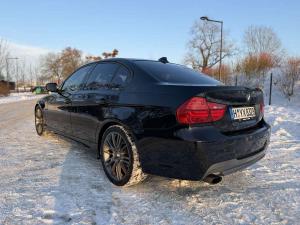 Black BMW 320 2011 in Vilnius, with an engine capacity of 2.00 L and mileage of 268 thousand km for 6750 €, photo 3 on AUTOMOTO.COM.LV