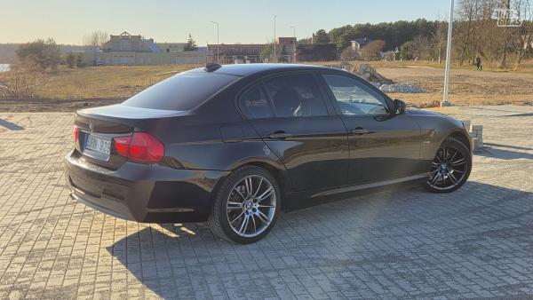 Black BMW 320 2011 in Kaunas, with an engine capacity of 2.00 L and mileage of 250 thousand km for 4900 €, photo 5 on AUTOMOTO.COM.LV