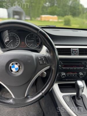 Melns BMW 320 2011 Daugavpils, ar dzinēja tilpumu 2.00 L un nobraukumu 307 tūkst. km par 5799 €, foto 10 vietnē AUTOMOTO.COM.LV