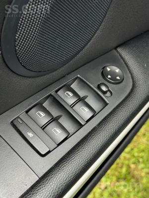 Melns BMW 320 2011 Daugavpils, ar dzinēja tilpumu 2.00 L un nobraukumu 307 tūkst. km par 5799 €, foto 11 vietnē AUTOMOTO.COM.LV