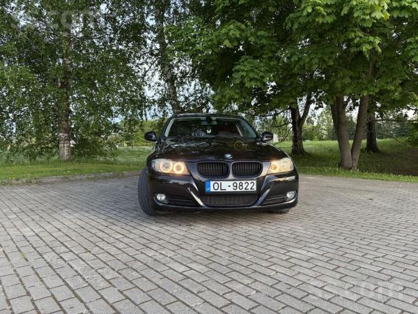 Melns BMW 320 2011 Tukums, ar dzinēja tilpumu 2.00 L un nobraukumu 268 tūkst. km par 5790 €, foto 2 vietnē AUTOMOTO.COM.LV