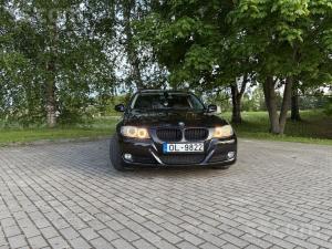 Melns BMW 320 2011 Tukums, ar dzinēja tilpumu 2.00 L un nobraukumu 268 tūkst. km par 5790 €, foto 3 vietnē AUTOMOTO.COM.LV