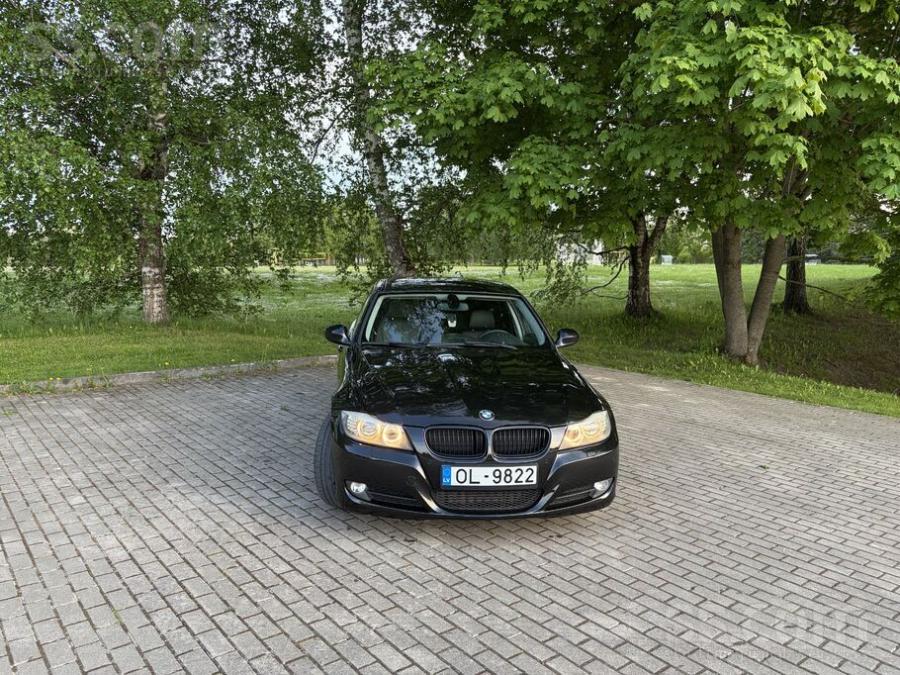 Melns BMW 320 2011 Tukums, ar dzinēja tilpumu 2.00 L un nobraukumu 268 tūkst. km par 5790 €, foto 4 vietnē AUTOMOTO.COM.LV