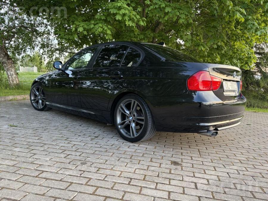 Melns BMW 320 2011 Tukums, ar dzinēja tilpumu 2.00 L un nobraukumu 268 tūkst. km par 5790 €, foto 8 vietnē AUTOMOTO.COM.LV