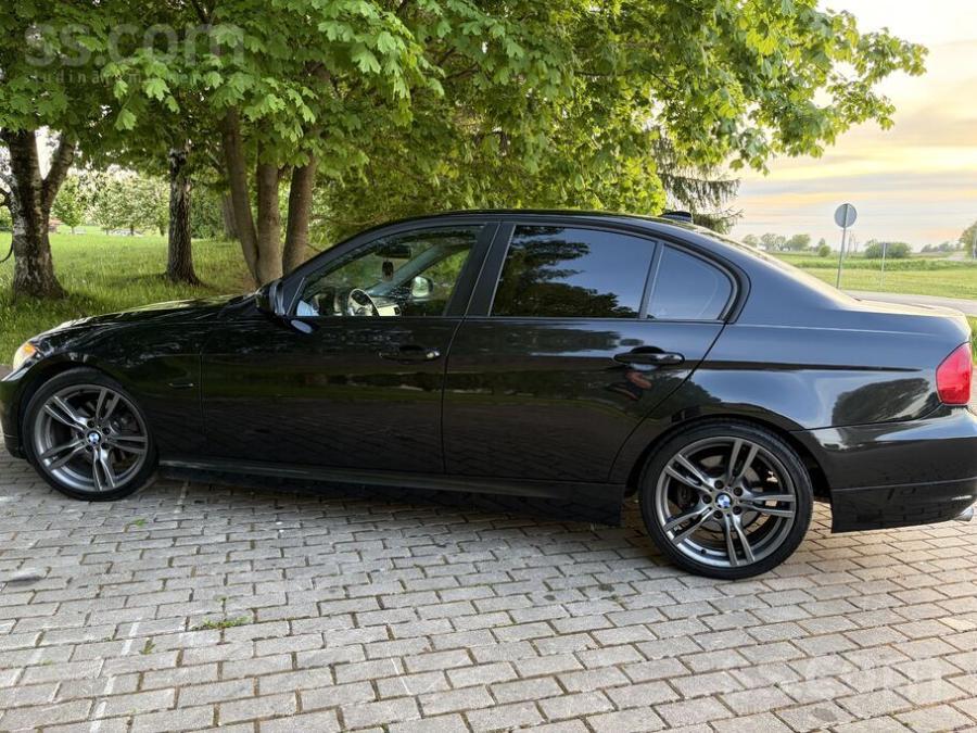 Melns BMW 320 2011 Tukums, ar dzinēja tilpumu 2.00 L un nobraukumu 268 tūkst. km par 5790 €, foto 12 vietnē AUTOMOTO.COM.LV