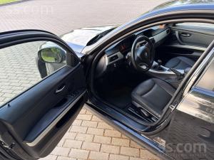 Melns BMW 320 2011 Tukums, ar dzinēja tilpumu 2.00 L un nobraukumu 268 tūkst. km par 5790 €, foto 14 vietnē AUTOMOTO.COM.LV