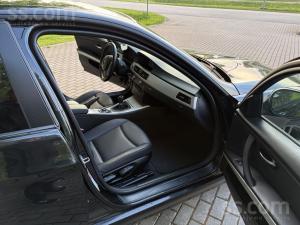 Melns BMW 320 2011 Tukums, ar dzinēja tilpumu 2.00 L un nobraukumu 268 tūkst. km par 5790 €, foto 17 vietnē AUTOMOTO.COM.LV