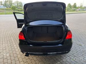 Melns BMW 320 2011 Tukums, ar dzinēja tilpumu 2.00 L un nobraukumu 268 tūkst. km par 5790 €, foto 19 vietnē AUTOMOTO.COM.LV