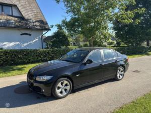 Black BMW 320 2011 in Jurbarkas, with an engine capacity of 2.00 L and mileage of 225 thousand km for 4400 €, photo 3 on AUTOMOTO.COM.LV