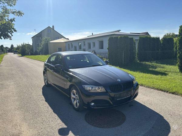 Melns BMW 320 2011 Jurbarkas, ar dzinēja tilpumu 2.00 L un nobraukumu 225 tūkst. km par 4400 €, foto 5 vietnē AUTOMOTO.COM.LV