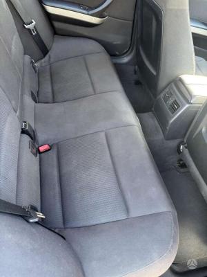 Black BMW 320 2011 in Jurbarkas, with an engine capacity of 2.00 L and mileage of 225 thousand km for 4400 €, photo 8 on AUTOMOTO.COM.LV