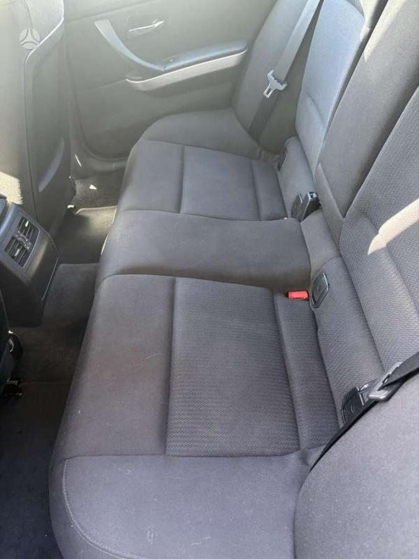 Melns BMW 320 2011 Jurbarkas, ar dzinēja tilpumu 2.00 L un nobraukumu 225 tūkst. km par 4400 €, foto 10 vietnē AUTOMOTO.COM.LV