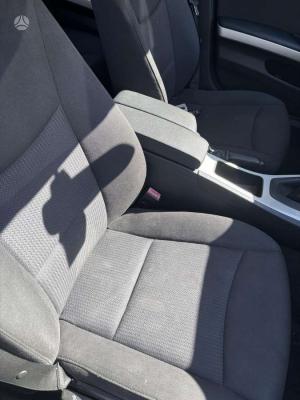 Melns BMW 320 2011 Jurbarkas, ar dzinēja tilpumu 2.00 L un nobraukumu 225 tūkst. km par 4300 €, foto 9 vietnē AUTOMOTO.COM.LV